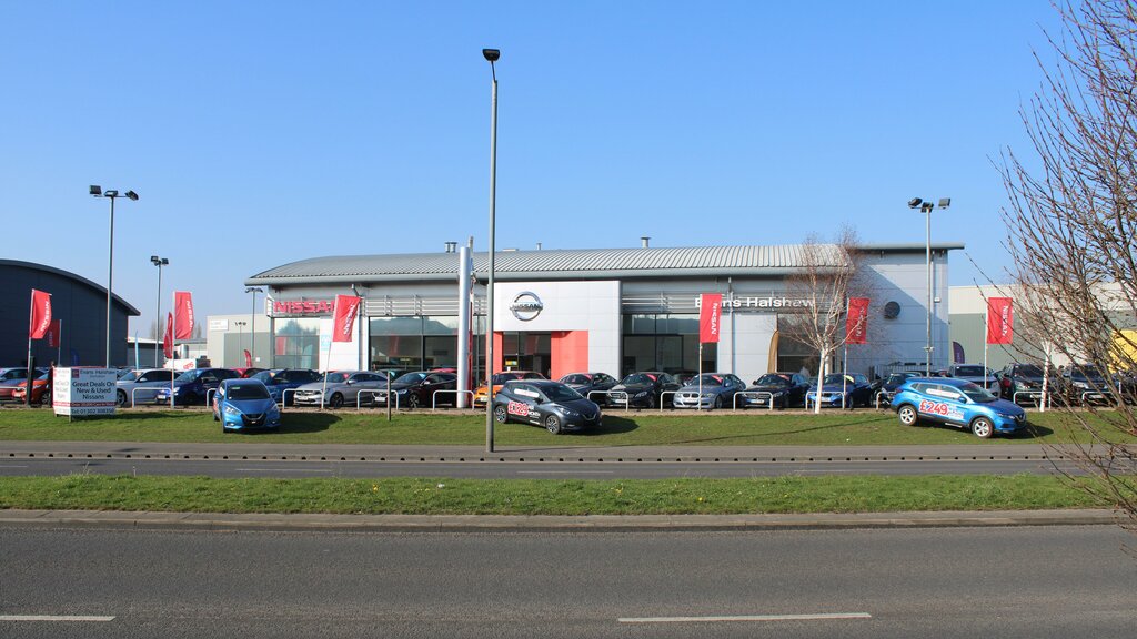 Otomobil satış galerileri Evans Halshaw Nissan Doncaster, İngiltere, foto