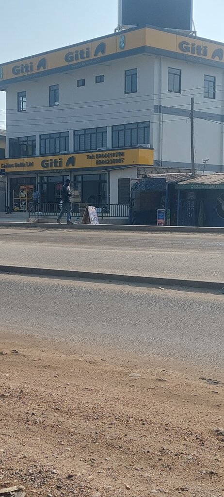 Jant ve lastikçiler GiTi A, Akra, foto