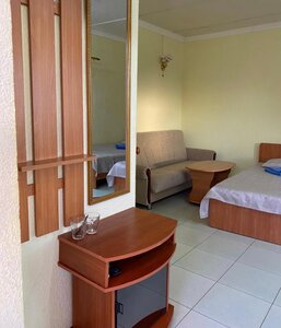 Mari Anna (Советская улица No:20, село Межводное), otel  Kırım Cumhuriyeti'nden