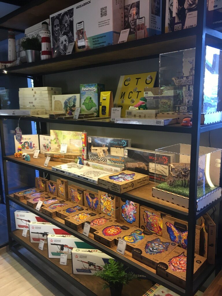 Hediyelik eşya mağazaları Madrobots, Yekaterinburg, foto