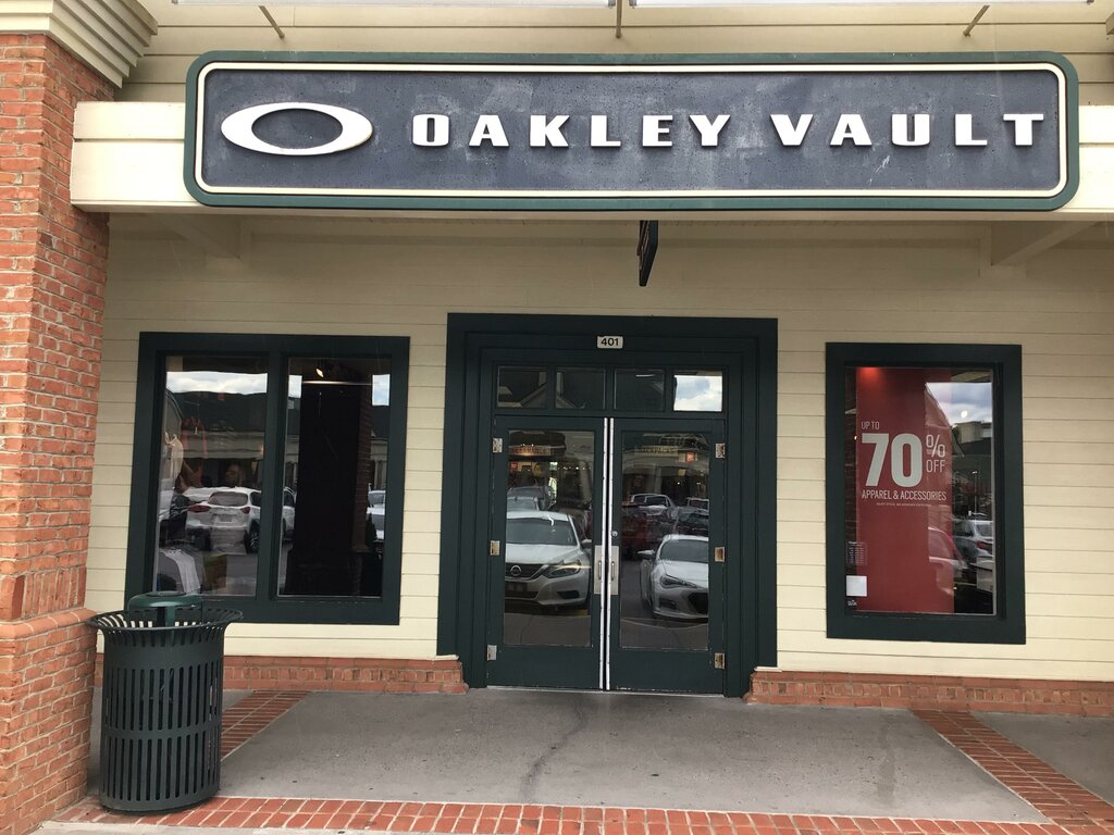 Giyim mağazası Oakley Vault, Tennessee Eyaleti, foto