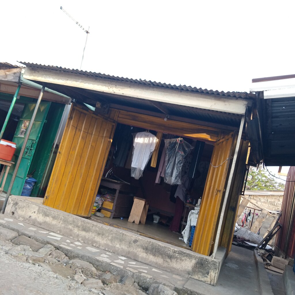 Giyim mağazası Sam Benasco Unisex Designs, Dünya, foto