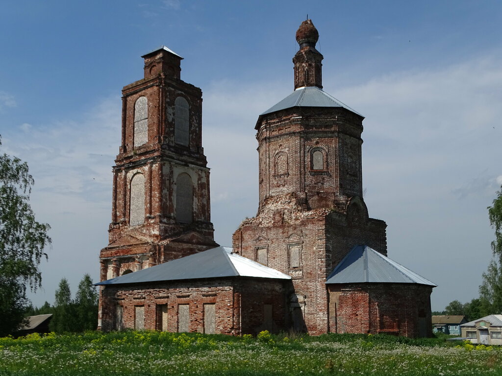 Ortodoks kiliseleri Tserkov Rozhdestva Khristova V Tatyanino, Kostromskaya oblastı, foto