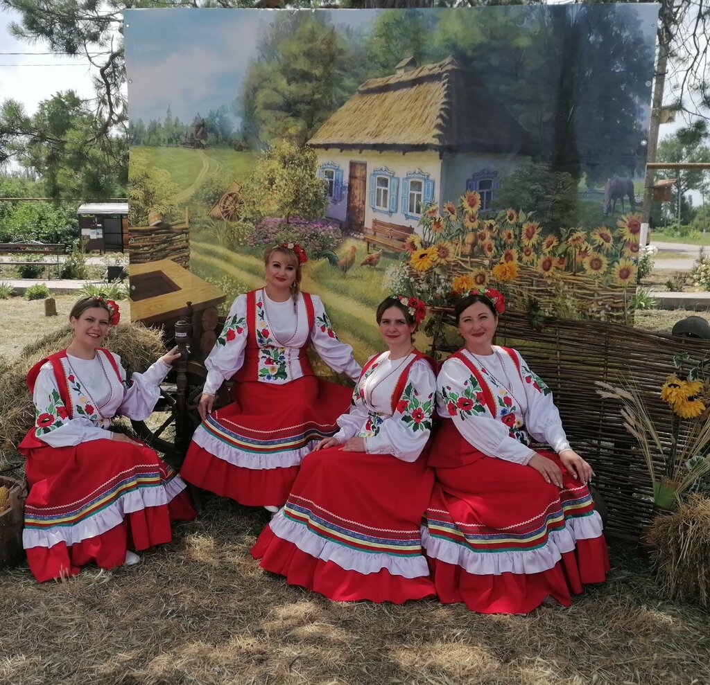 Kültür merkezleri Ахтырский сельский дом культуры, Krasnodarski krayı, foto