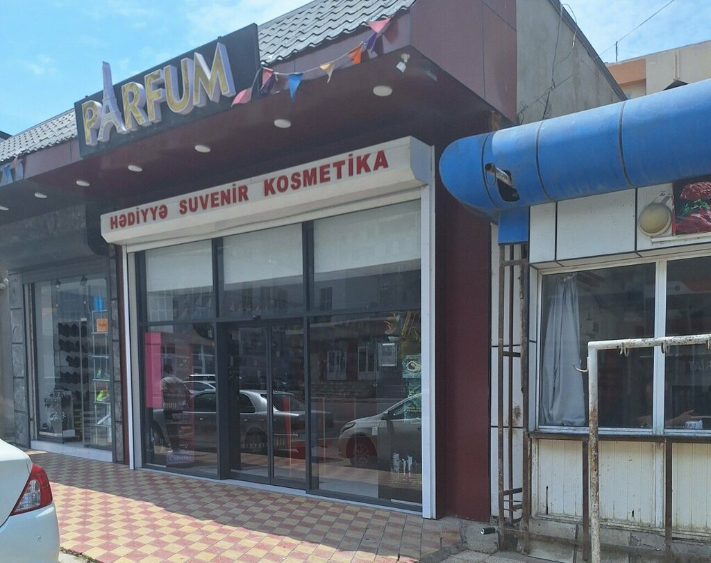Kozmetik ve parfümeri mağazaları Parfumeriya, Bakü, foto