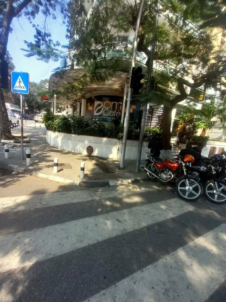Kafe Dom café, Loanda, foto
