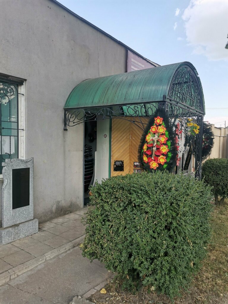 Heykel ve mezarlık taşı üreticileri SeverinGranit, Kişinev, foto