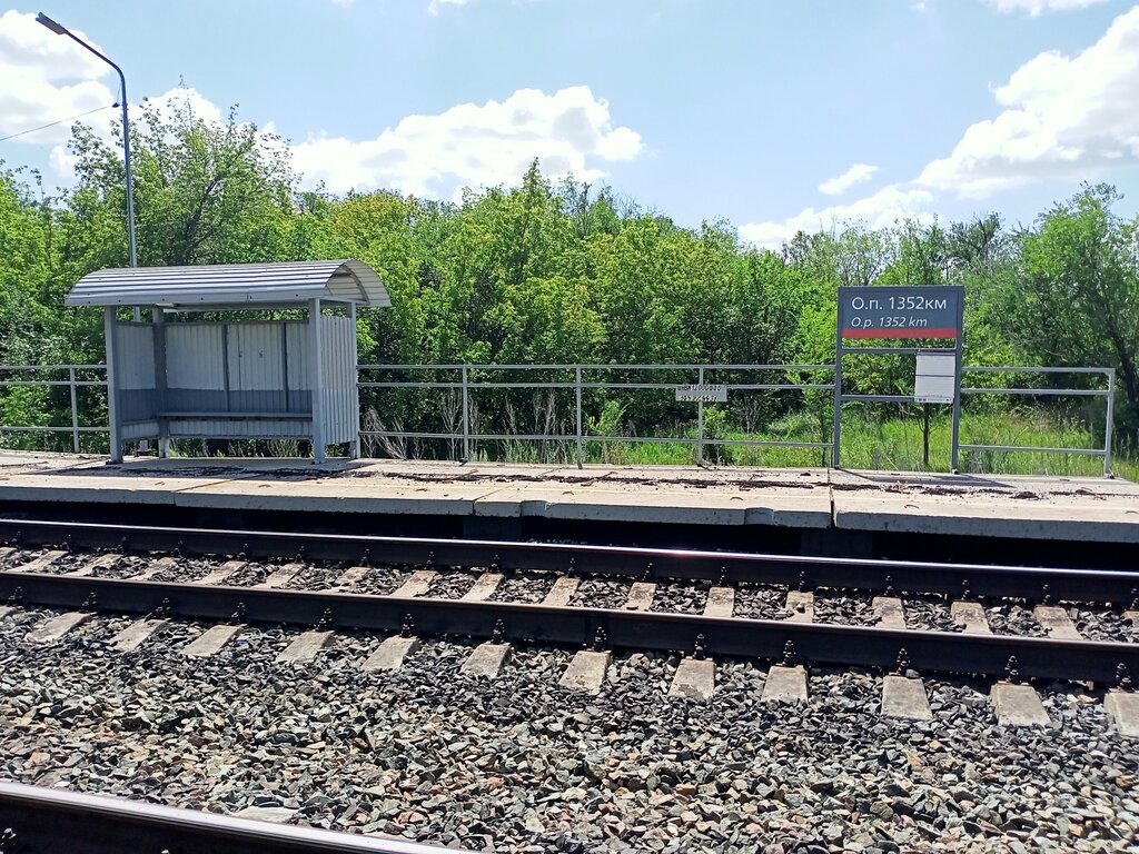 Tren istasyonu остановочный пункт 1352 километр, Orenburgskaya oblastı, foto