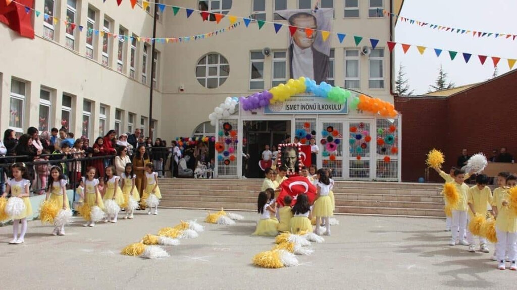 i̇lkokul İsmet İnönü İlkokulu, Eskişehir, foto