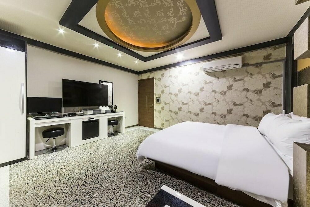 Otel Hotel Millennium, Goyang, foto