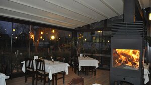 Kavaklı Restaurant (Balıkhisar, Esenboğa Havalimanı Yolu 24. Km, 06750 Akyurt/Ankara), restoran  Ankara'dan