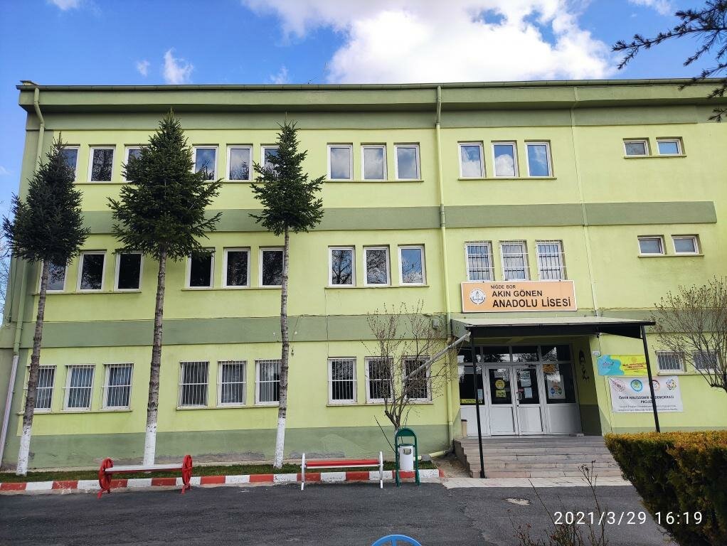 Lise Bor Akın Gönen Anadolu Lisesi, Bor, foto