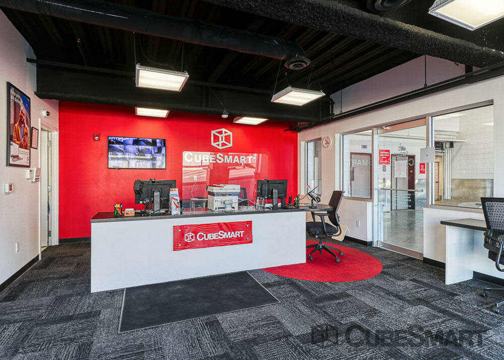 Evden eve nakliye CubeSmart Self Storage, Stamford, foto