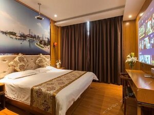Fuyuan Baihe Holiday Hotel (Hubei Province, Wuhan), otel  Wuhan'dan