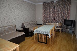 Zhenya and Luda's House (Túrkibasy aýdany, Jabaǵyly aýyly), otel  Türkistan eyaletinden