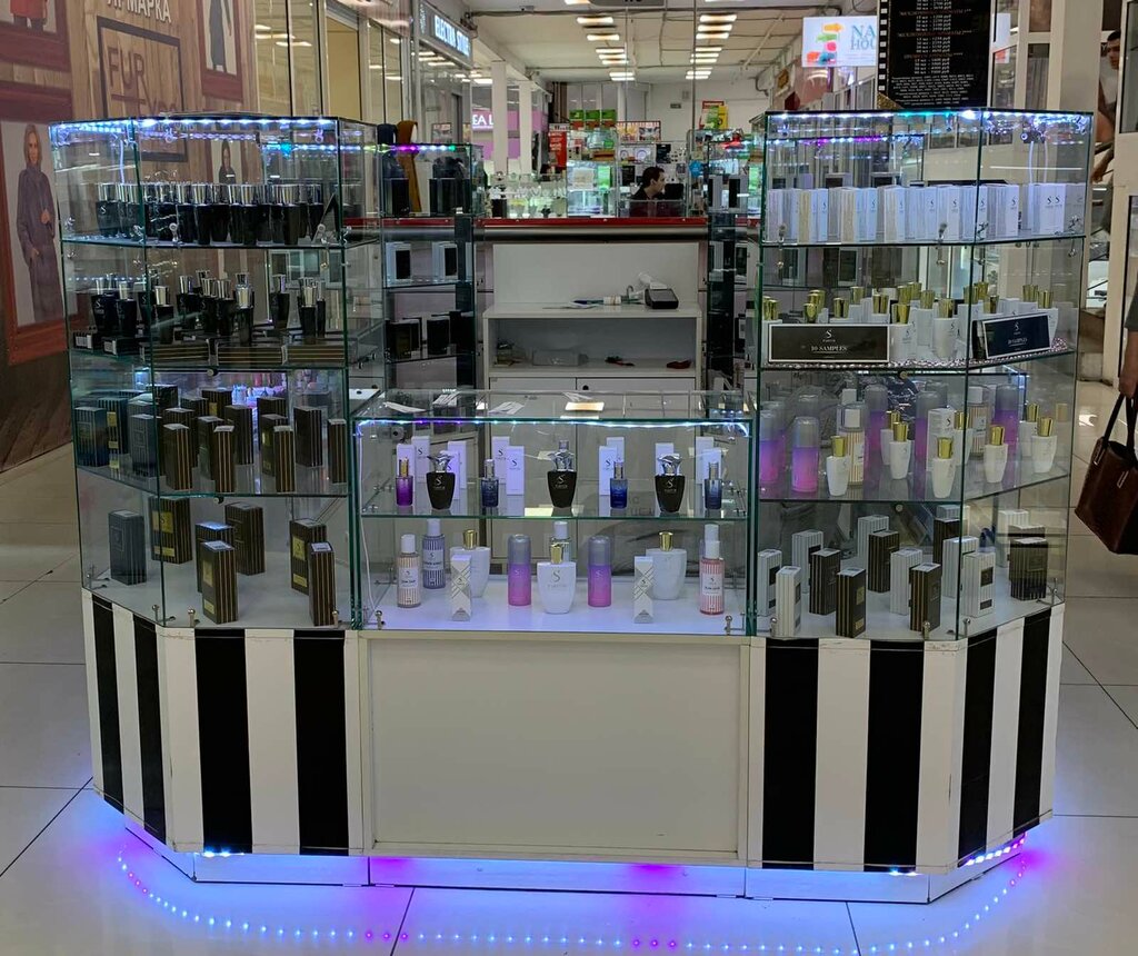 Kozmetik ve parfümeri mağazaları S Parfum&Cosmetics, Çita, foto
