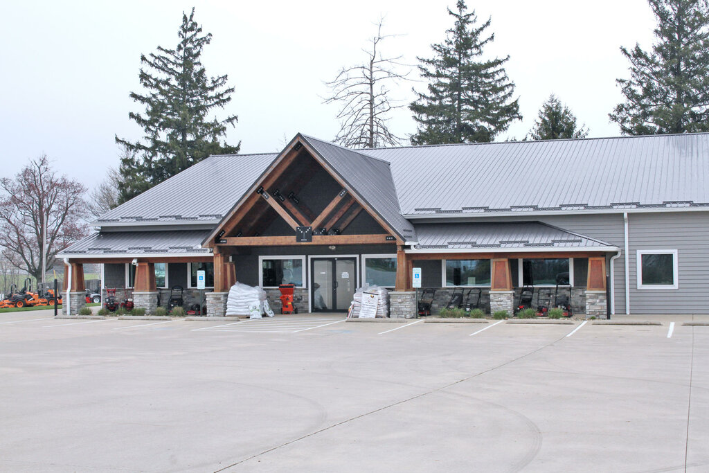 Alışveriş merkezleri Winesburg Lawn & Garden, Ohio Eyaleti, foto