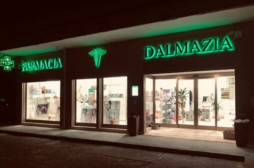 Eczaneler Farmacia Dalmazia, Sardunya, foto