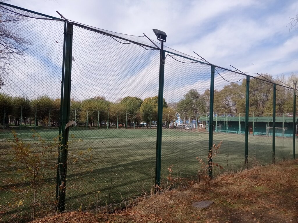 Spor alanı Football field Aztm, Almatı, foto