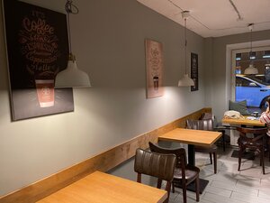 Coffit (Kanala Griboedova Embankment No:15), kahve dükkanları  Saint‑Petersburg'dan