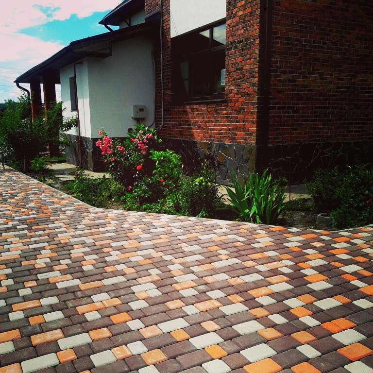 Kaldırım taşları Тротуарная плитка, Kursk, foto