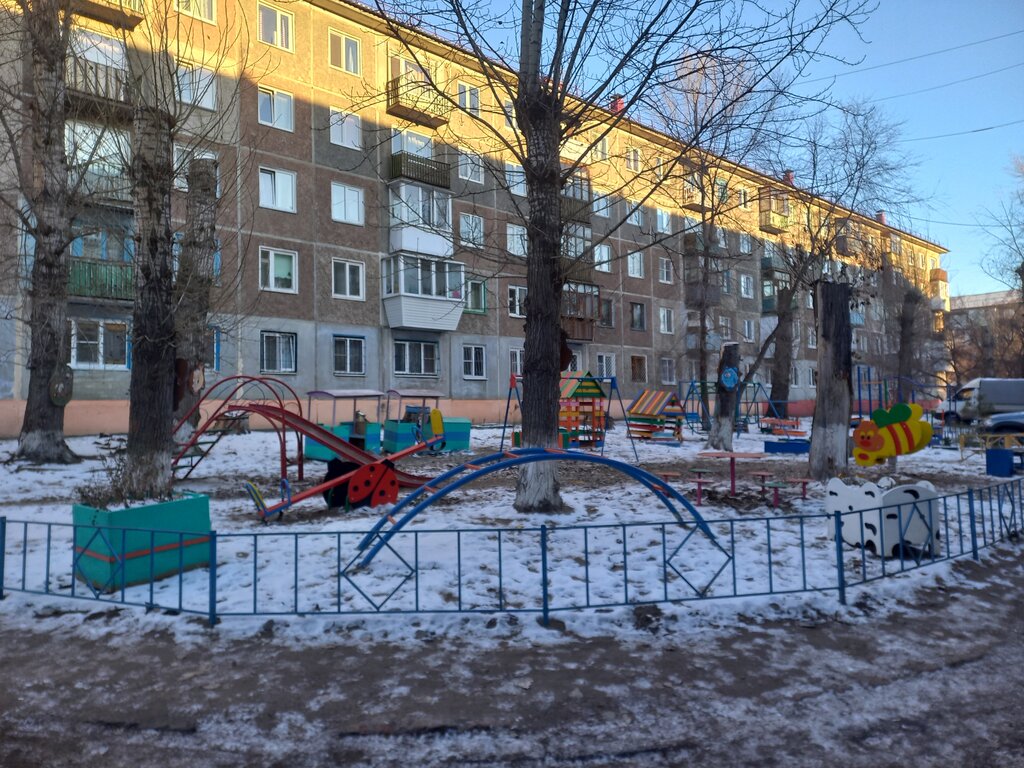 Oyun alanı Playground, Omsk, foto