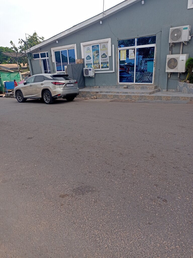 Radyolar Pci radio station, Akra, foto