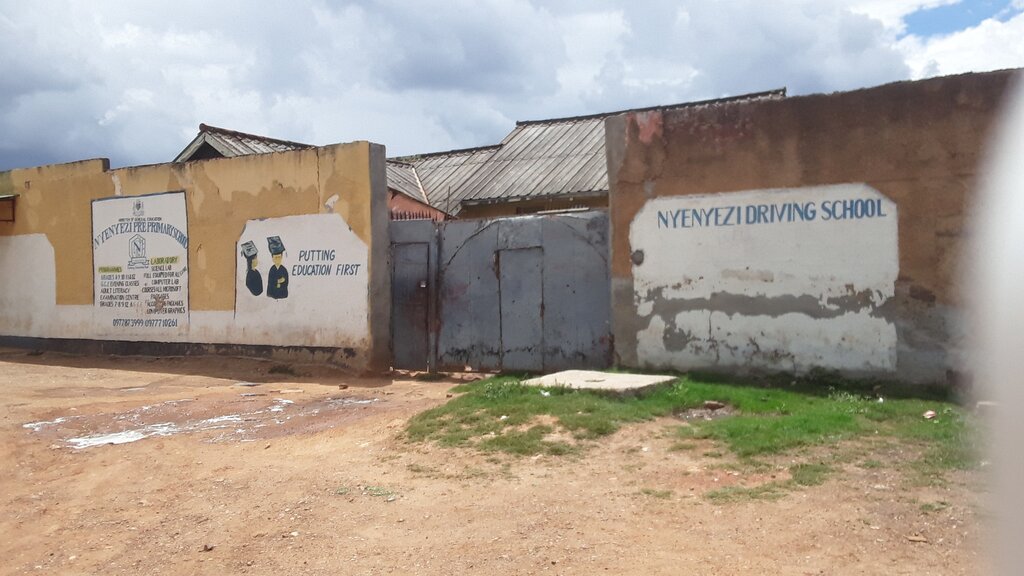 Ortaokul Nyenyezi Per Permary School, Lusaka, foto