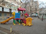 Playground (Abovyan Street No:26B, Yerevan), oyun alanı  Erivan'dan