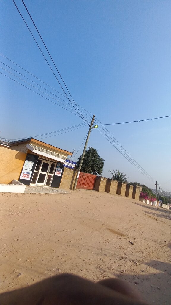 Tıp merkezleri ve klinikler Evelyn Tedeku Medical Centre, Dünya, foto