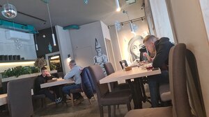 Hochu Eshche (Staroladozhskiy Kanal Street No:16), restoran  Shlisselburg'dan