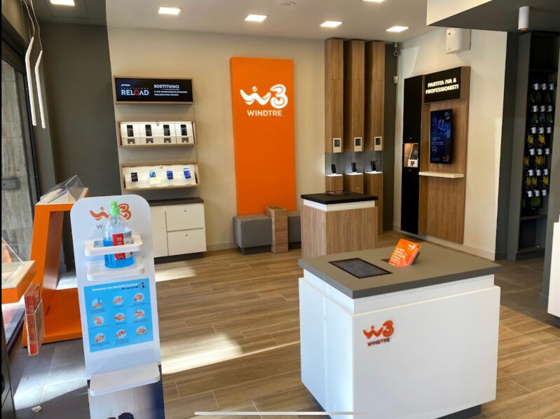 Cep telefonu ve aksesuarları satış mağazaları WindTre Lucca - Porta Elisa, , foto