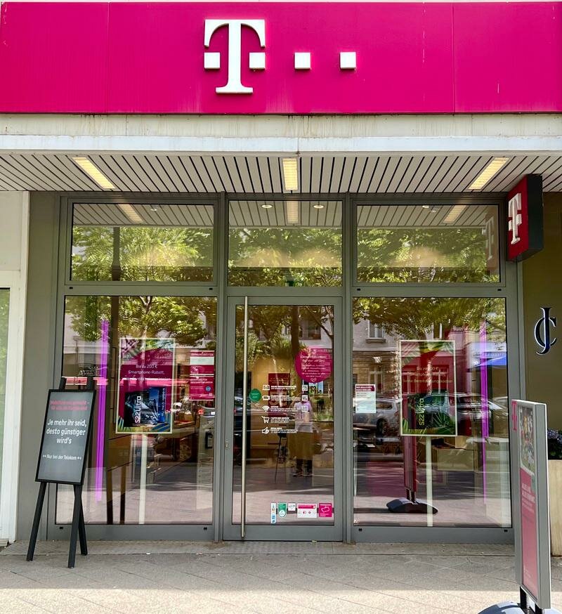 Cep telefonu ve aksesuarları satış mağazaları Telekom Shop, Berlin, foto