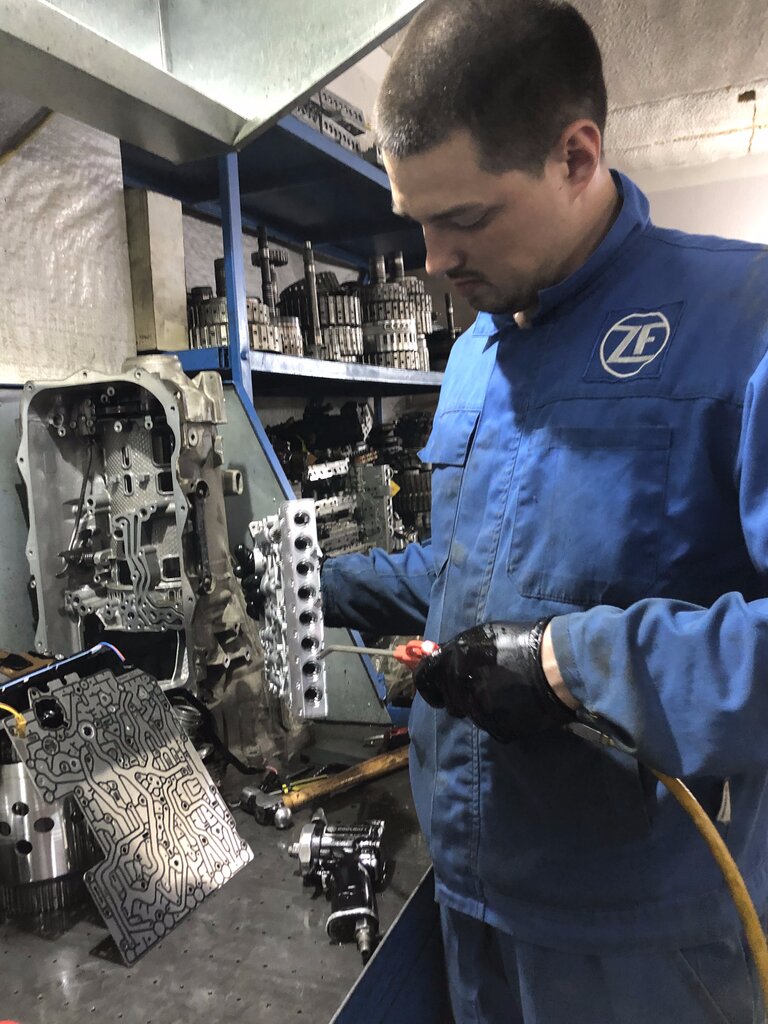Otomatik şanzıman tamiri AvtEkb, Yekaterinburg, foto