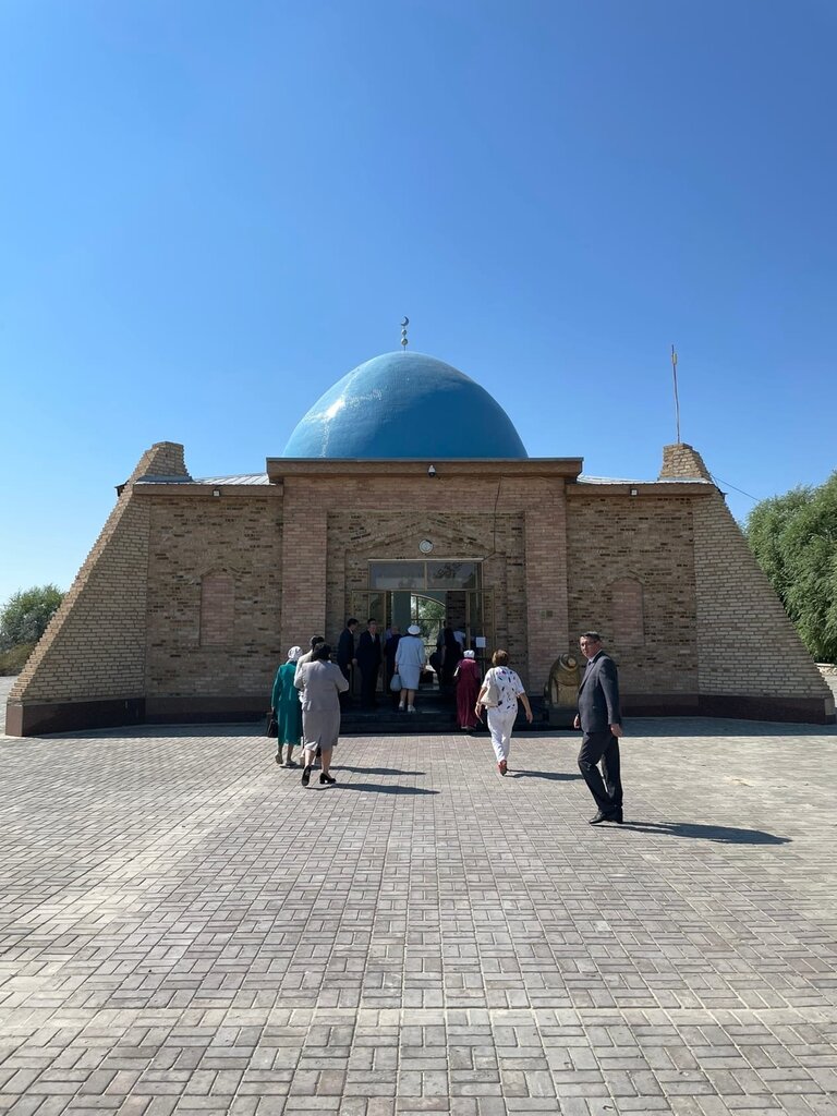 Turistik yerler Mausoleum of Zhankozha Batyr, Kızılorda eyaleti, foto