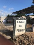 Lavage du bonheur (Abidjan, La commune Yopougon, Rue T103), oto yıkama  Abican'dan