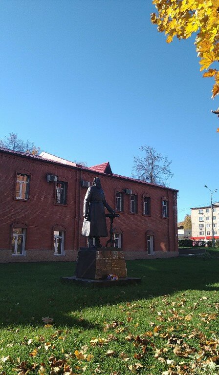 Anıt, heykel Г.Л. Кашаеву, Vysokovsk, foto