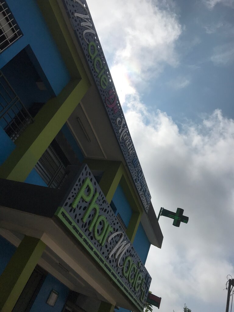 Eczaneler Pharmacie Du Marché De Bingerville, Dünya, foto
