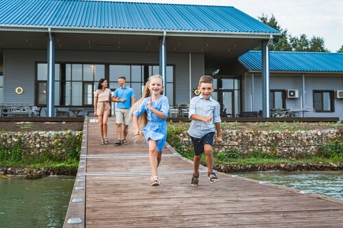 Resort oteller, tesisler Abrau Club na Plavniyh, Krasnodarski krayı, foto