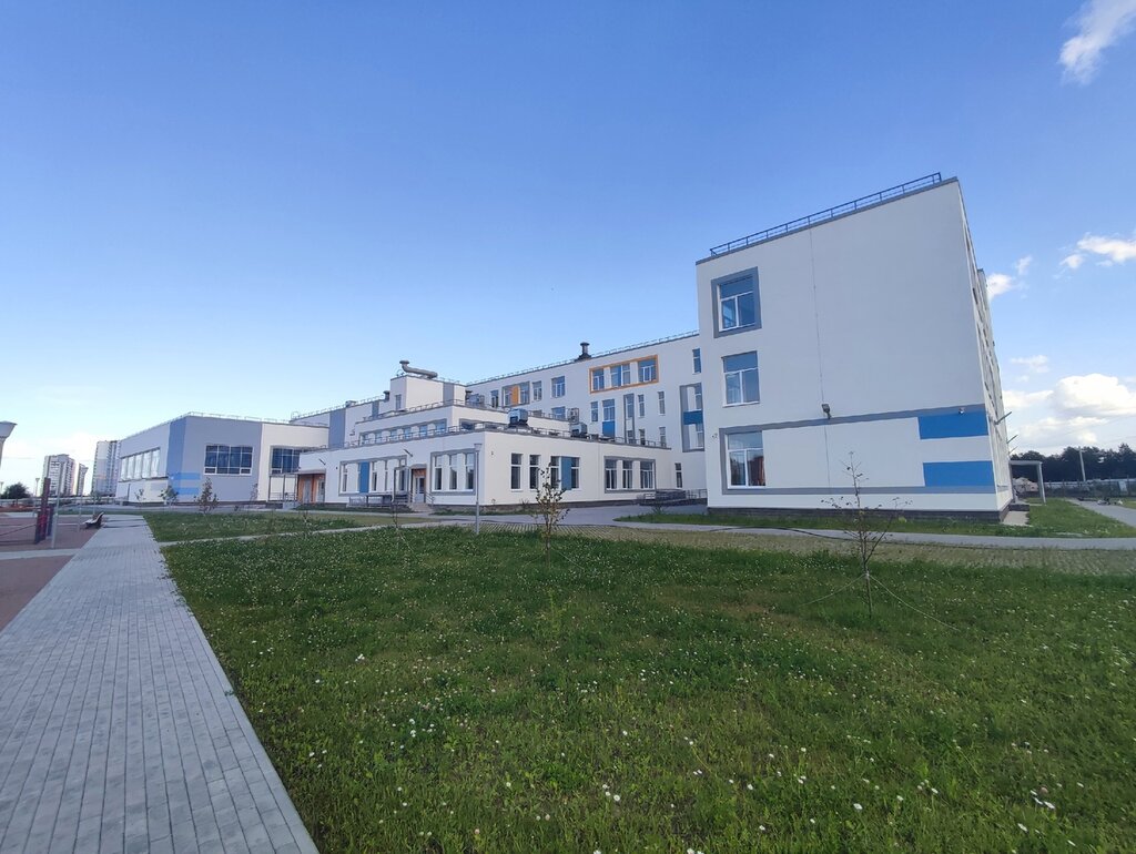 Ortaokul Инженерно-технологическая школа, Saint‑Petersburg ve Leningradskaya oblastı, foto