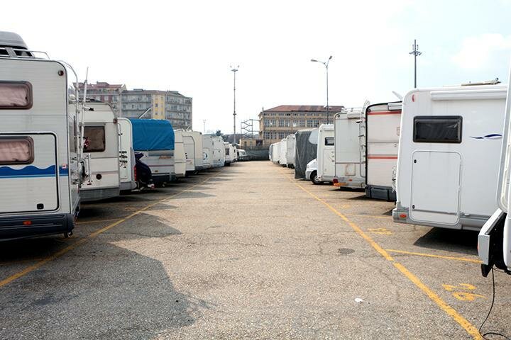 Karavan C. D. M. - Rimessaggio Camper Roulotte e Barche, Piyemonte, foto