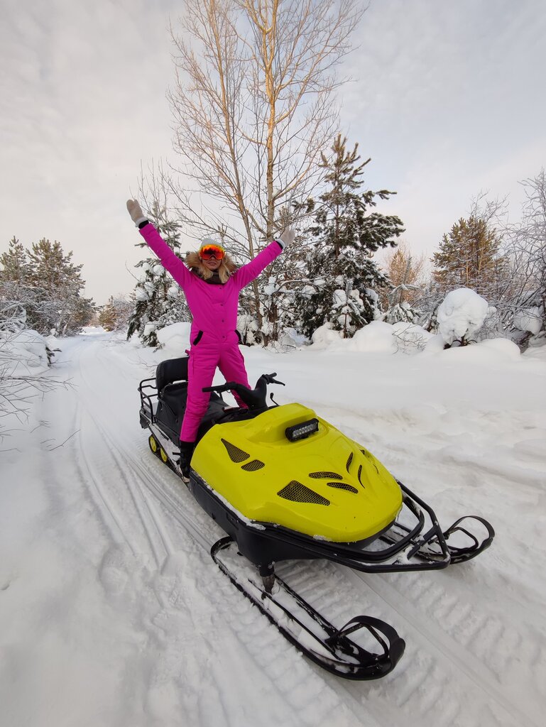 Kiralama noktası Snowmobile-NN, Bor, foto