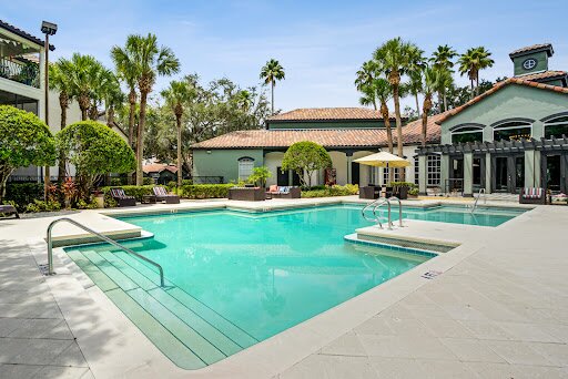 Emlak ofisi Mezzo of Tampa Palms Apartments, Tampa, foto