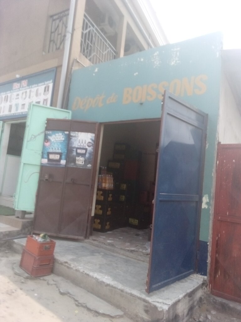 Bira dükkanı Dépôt De Boissons, Brazzaville, foto
