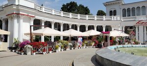 Колоннада (prospekt Mira No:2), otel  Kislovodsk'tan