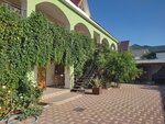 U Eli (улица Мореплавателей No:5), otel  Sudak'tan