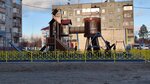 Playground (Yamalo-Nenets Autonomous Area, Muravlenko, mikrorayon Yamalskiy), oyun alanı  Muravlenko'dan
