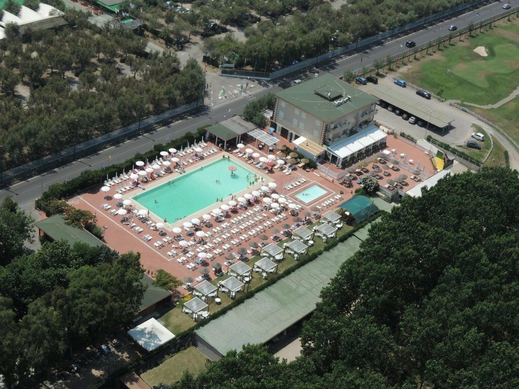 Otel Hotel Quadrifoglio - Quadrifoglio Village, Campania, foto
