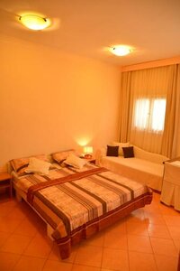 Apartments Fancy Old Town (Ulica Svetog Petra Starog 16,21000 Split,), otel  Split'ten
