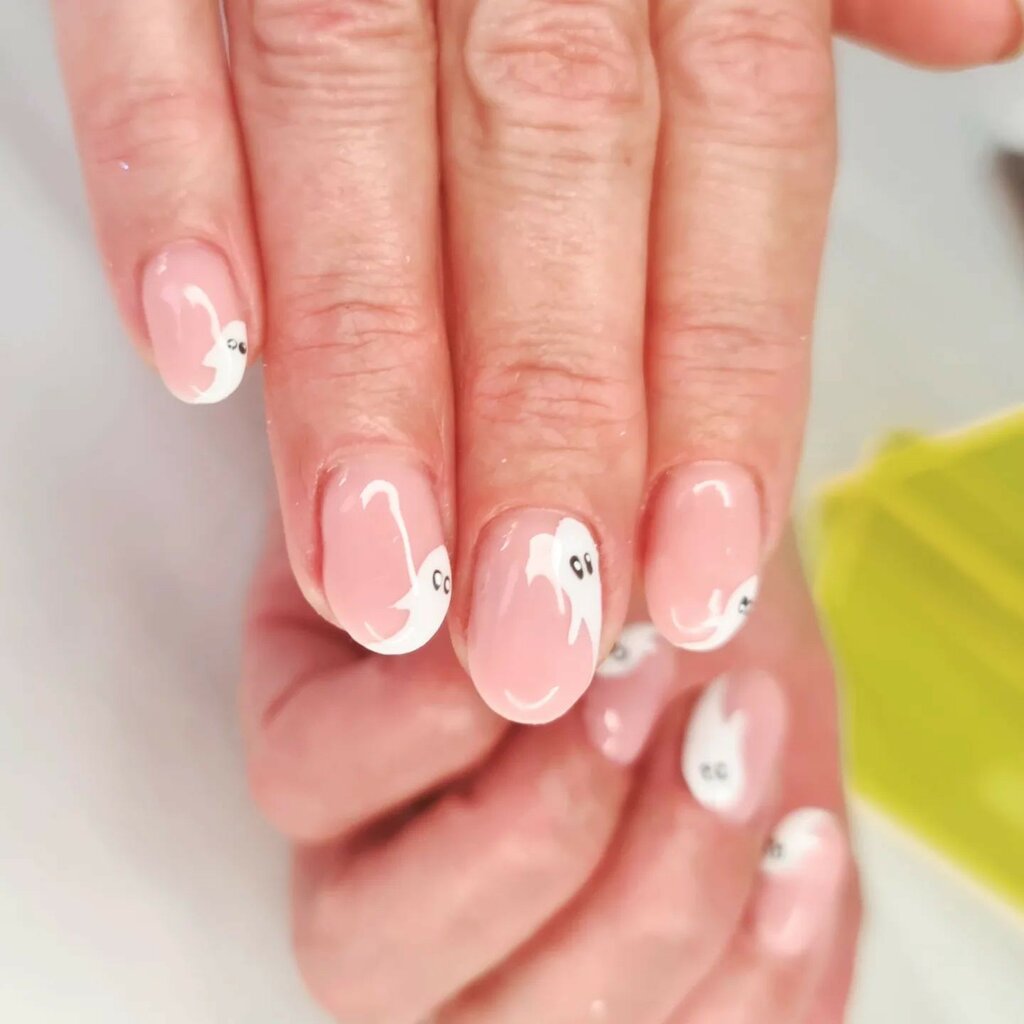 Manikür-pedikür Nails Bar respectnails, Ticino, foto